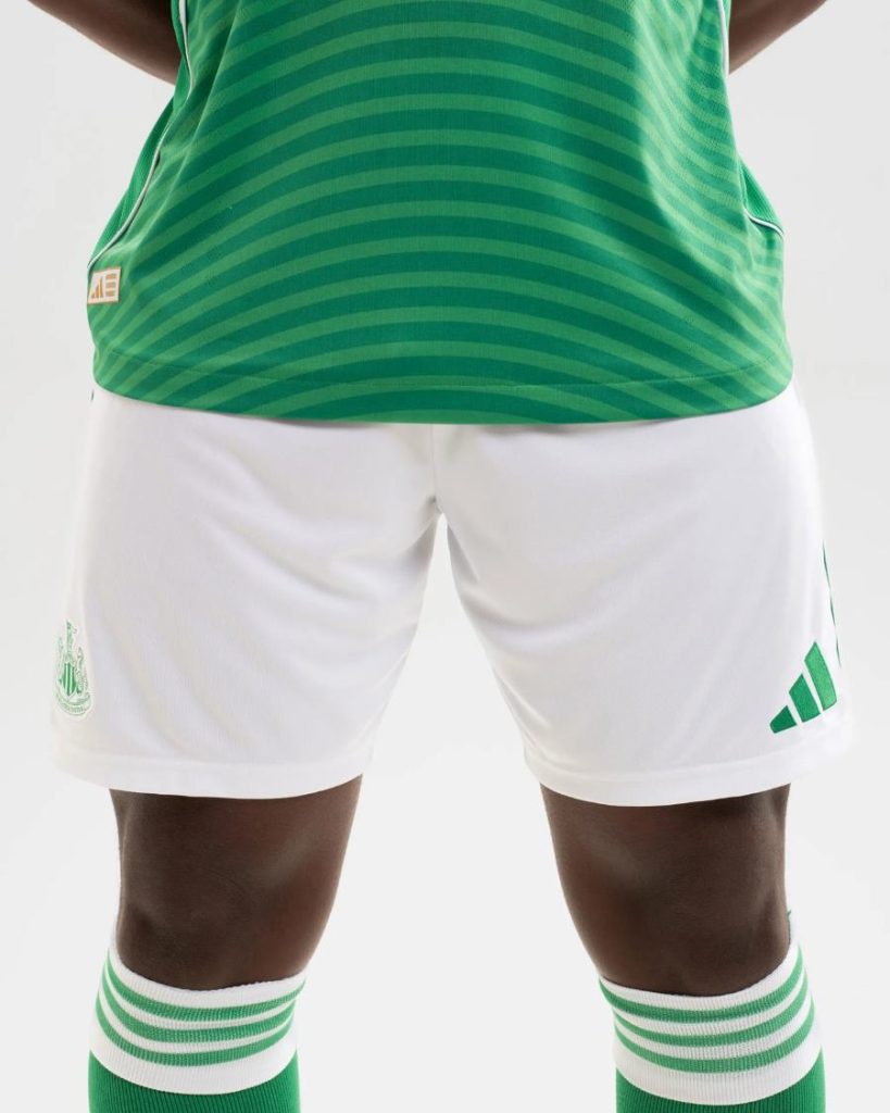 Short Newcastle Exterieur 2025 2026 | Foot Star